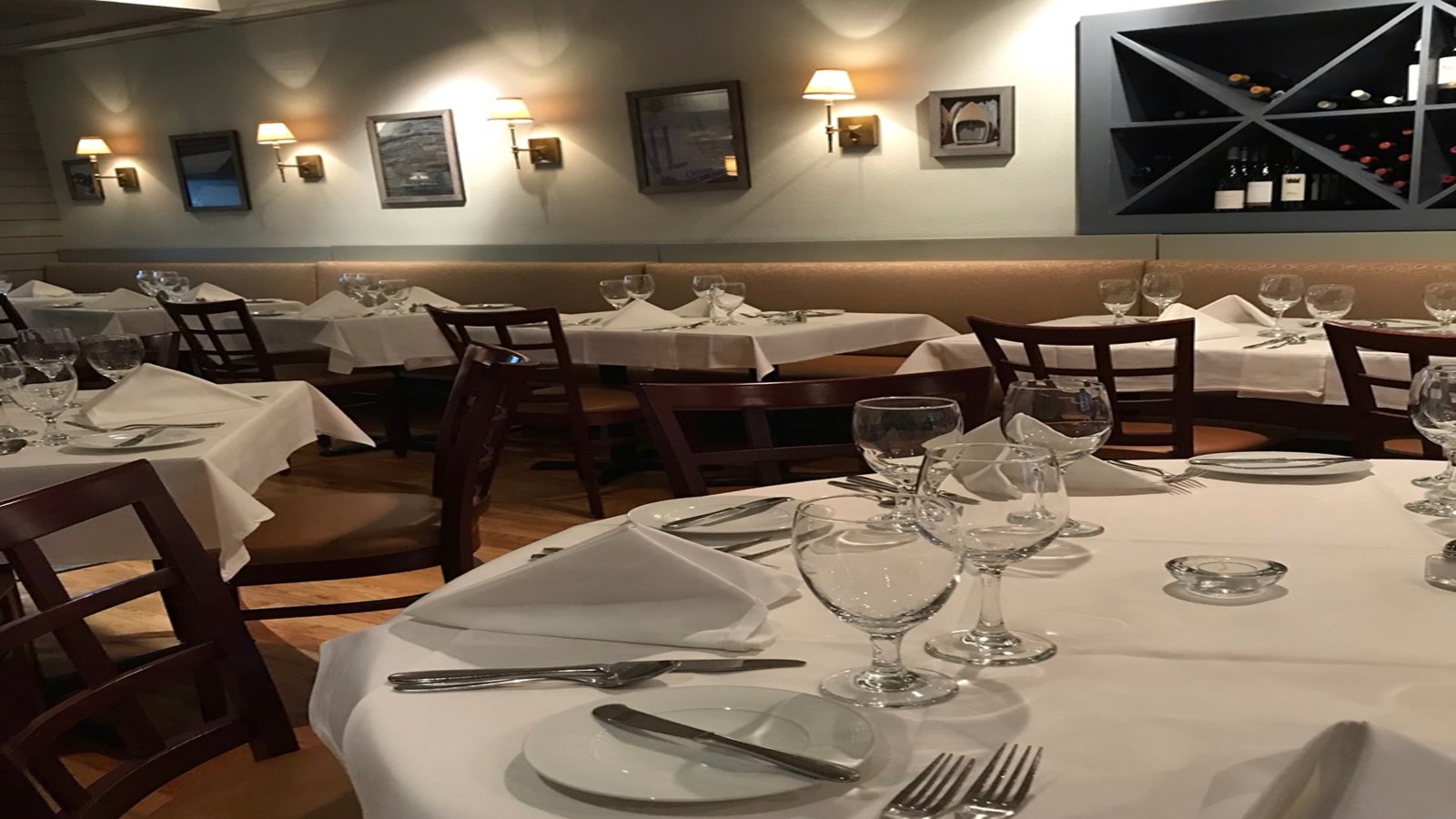 Small dining room. Big problem? – Unpretentious Palate